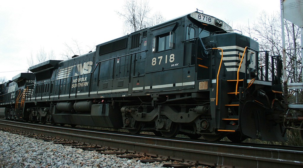 NS 8718